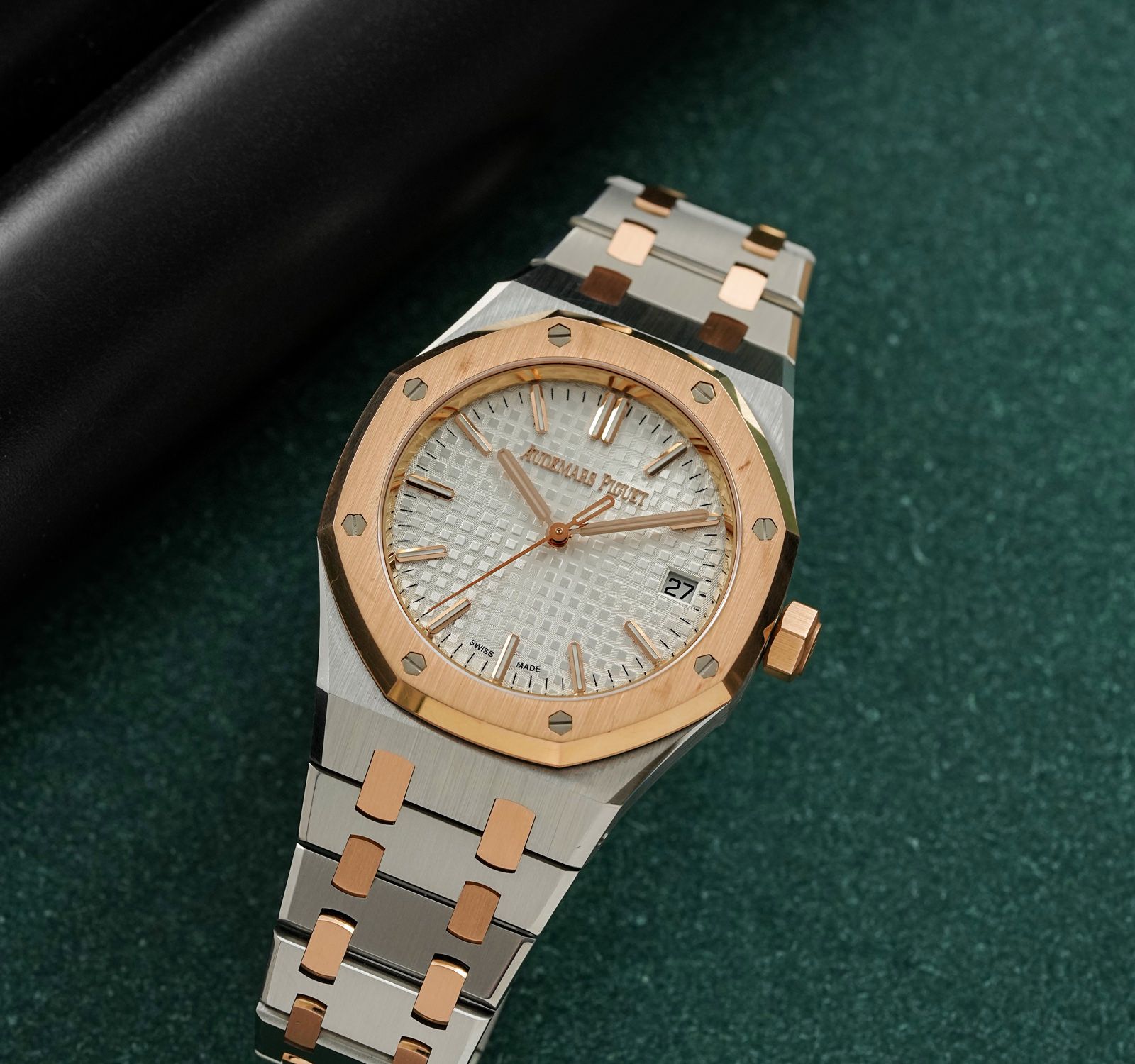 Pre-Owned Audemars Piguet Royal Oak Unisex Watch in Silver Colour Dial