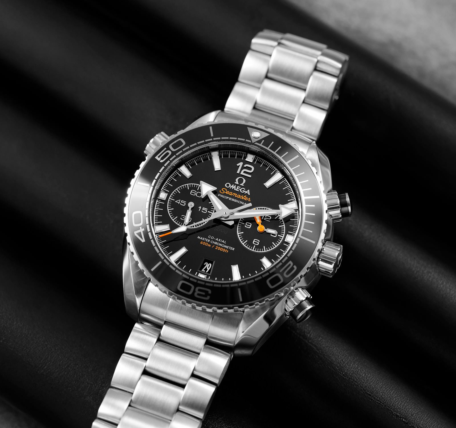 Pre-Owned Omega Seamaster Men Watch in Black Colour Dial