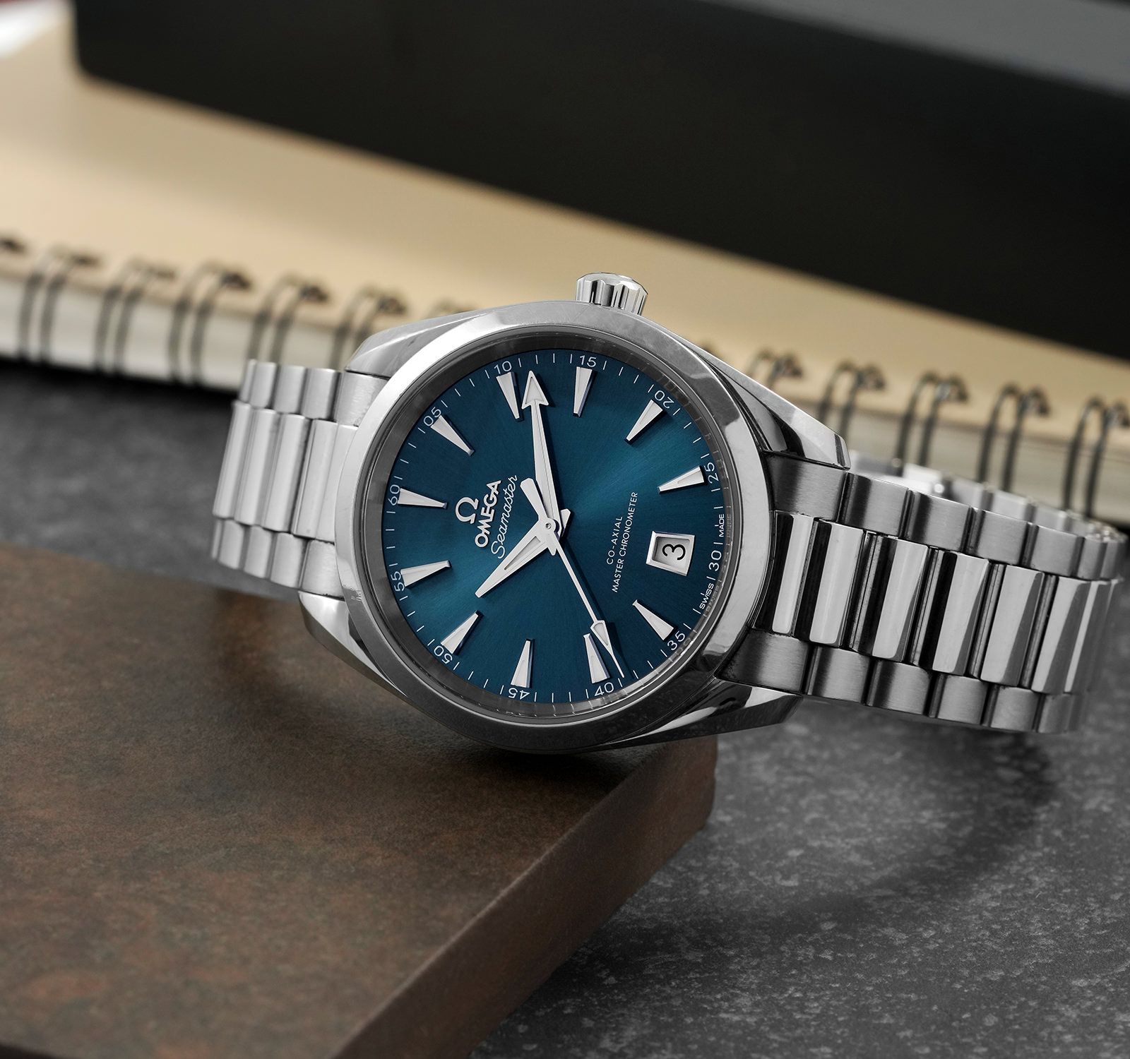 Pre-Owned Omega Seamaster Men Watch in Blue Colour Dial