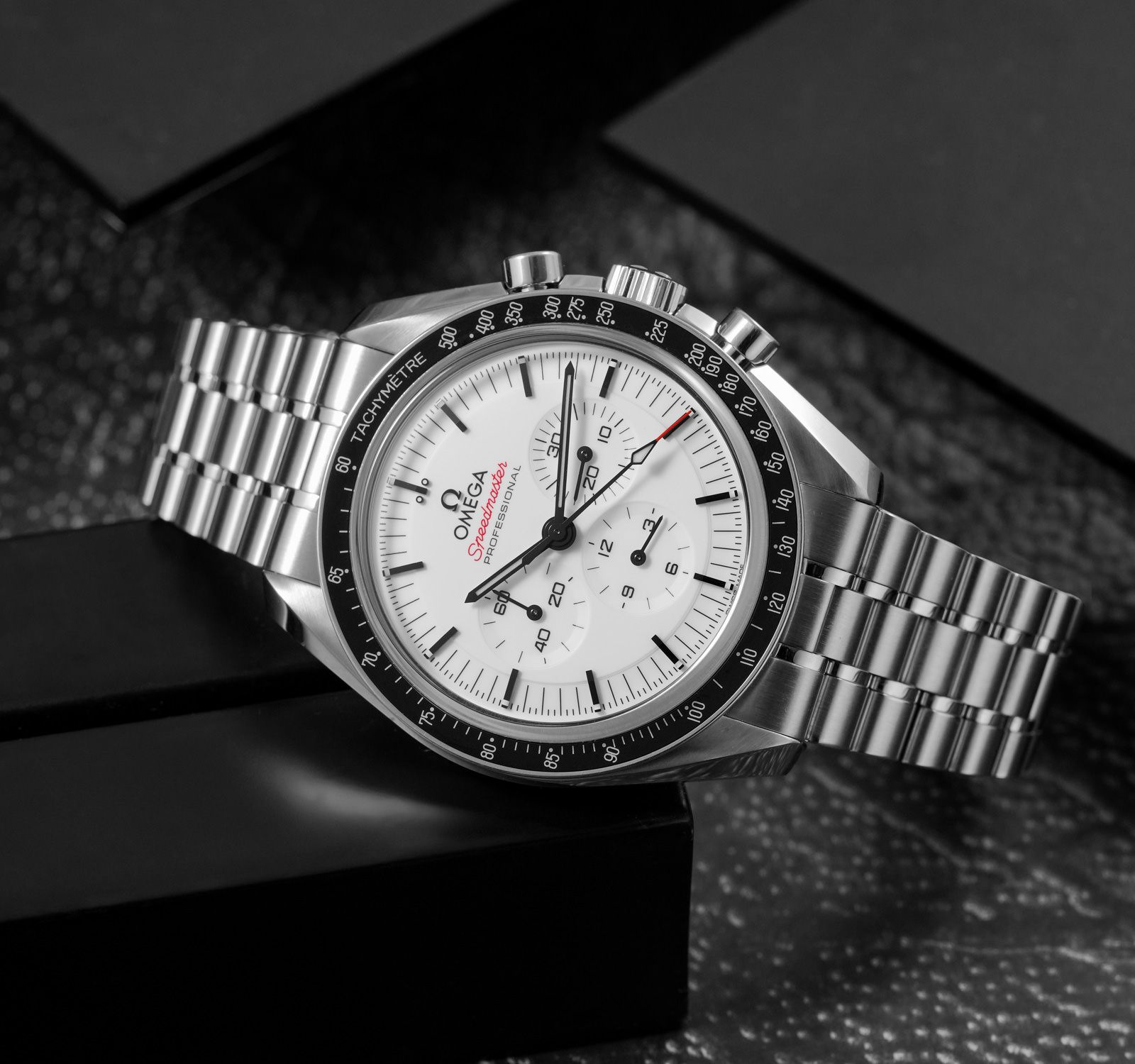 Pre-Owned Omega Speedmaster Men Watch in White Colour Dial