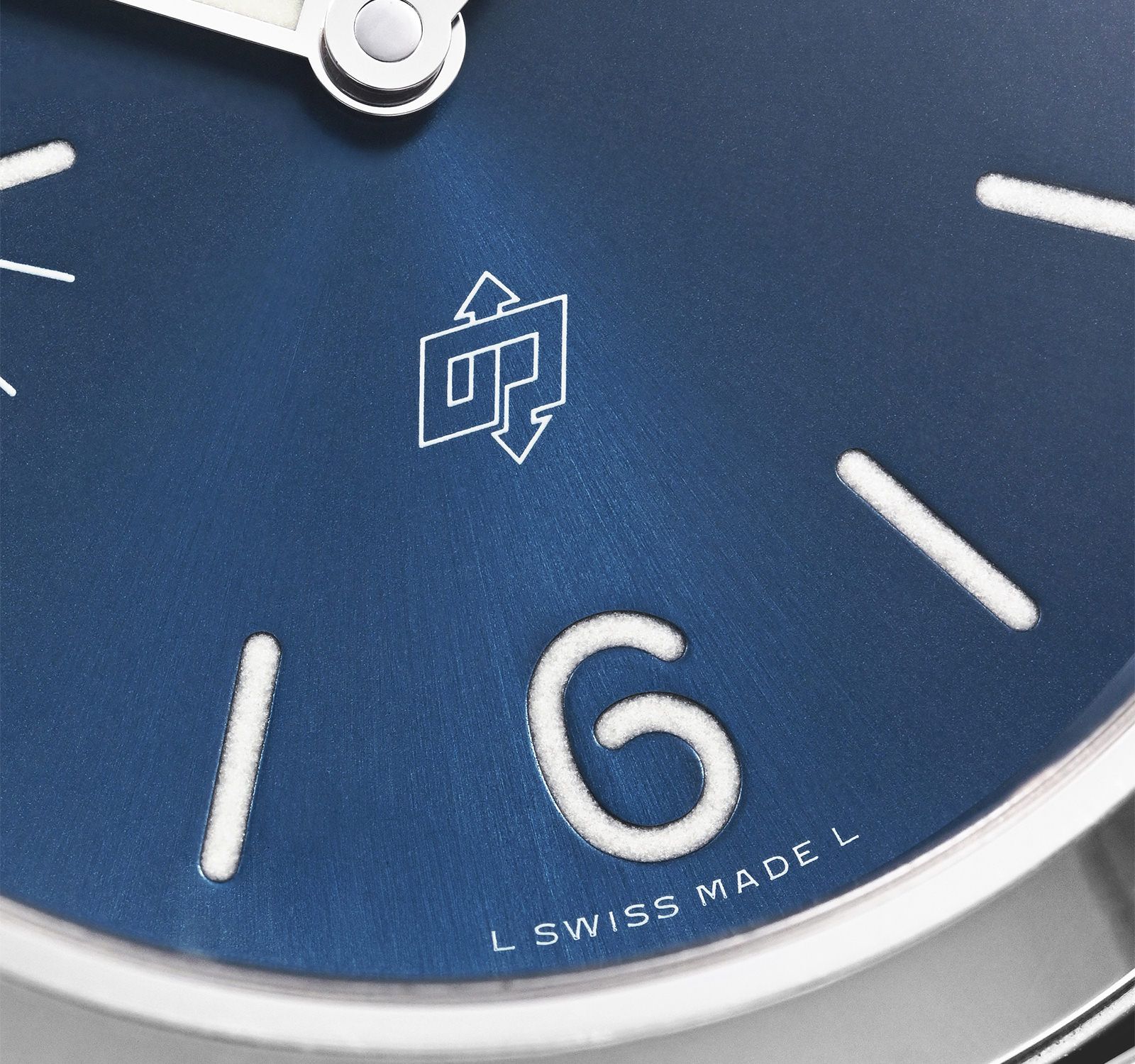 Pre-Owned Panerai Luminor Men Watch in Blue Colour Dial