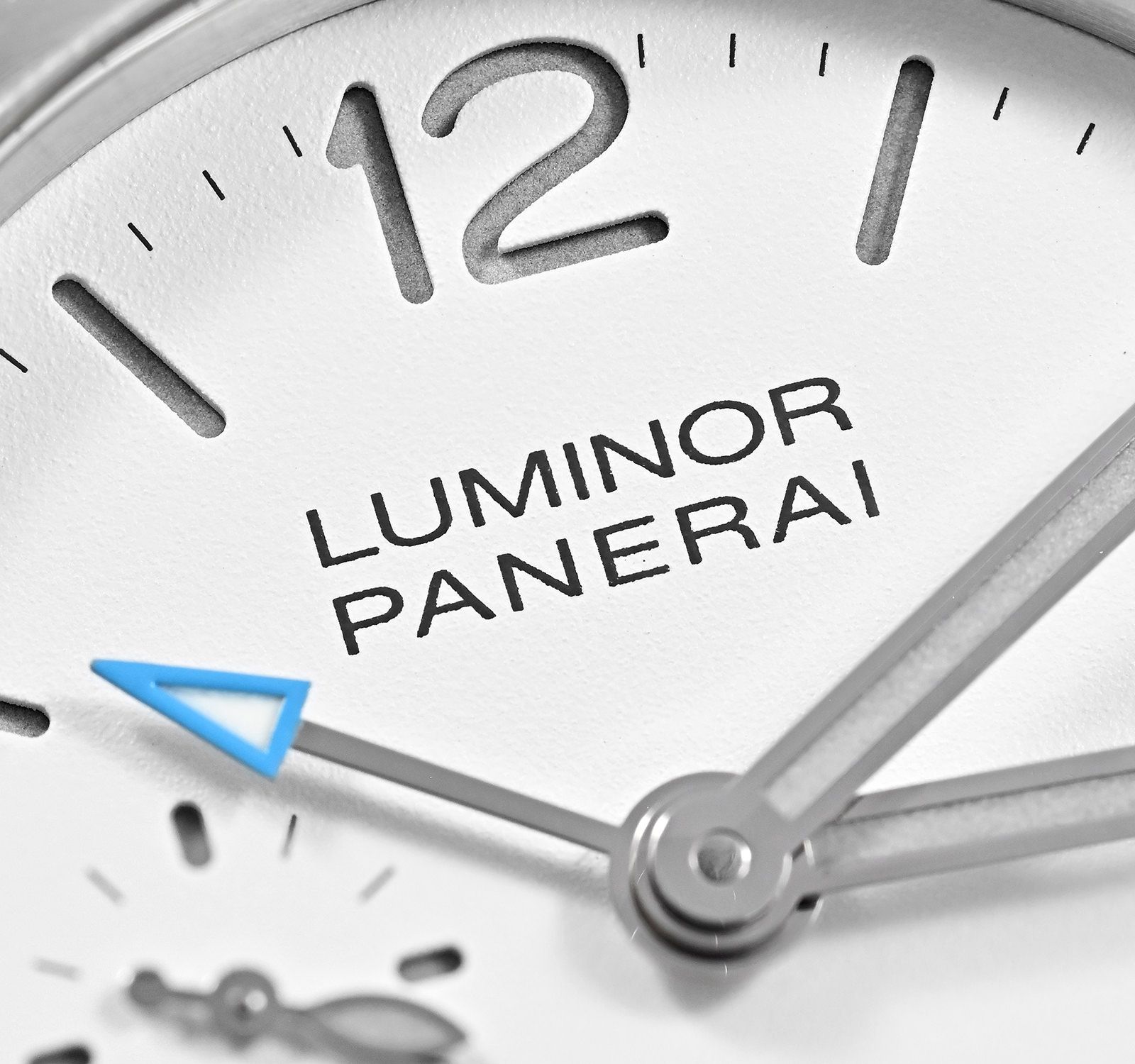 Pre-Owned Panerai Luminor Men Watch in White Colour Dial